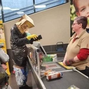 People Are Getting "Creative" With Their PPE and We're Totally Here For ...