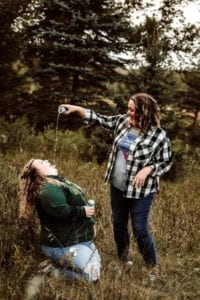 Two Best Friends Commemorate Their Friendship In Epic Drunk Photo Shoot ...