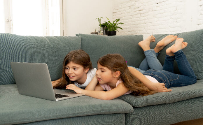 3 Must-Have Parental Control Apps To Keep Your Kids Safe Online ...