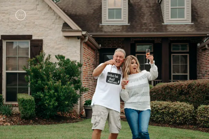 Couple’s Hilarious Celebratory “Empty Nest” Photo Shoot Goes Viral ...